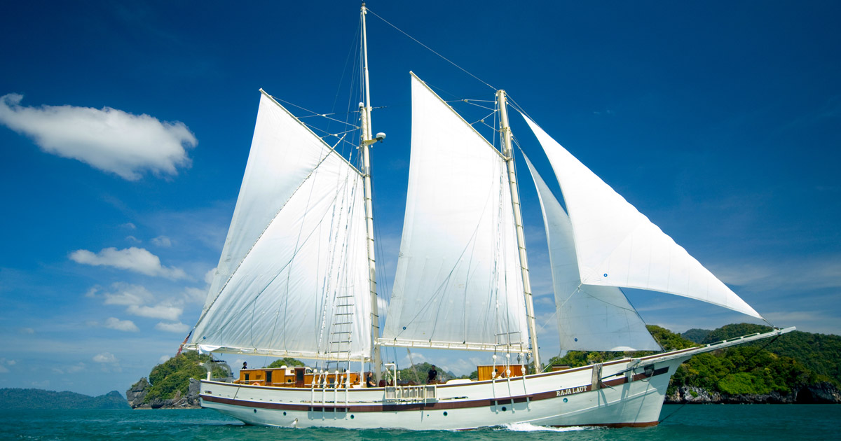 Emperor Raja Laut Liveaboard Raja Ampat, Komodo, Ambon