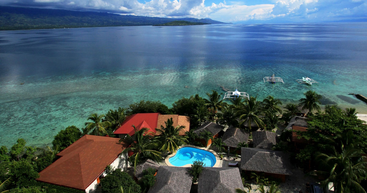 Magic Island Dive Resort Moalboal & Pescadore Island Cebu Philippines